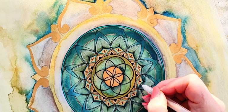 Kreativna delavnica: Risanje Mandale z akvarelom | Svetloba.si